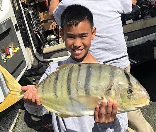 Holoholo: Big pao'pao from shore! - Hawaii Nearshore Fishing Holoholo: Big pao'pao from shore! - Hawaii Nearshore Fishing